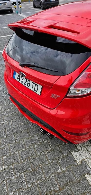 Usado 2014 Ford Fiesta ST 182 HP Citadino – 2745 Queluz (Stand) – € 10. ...