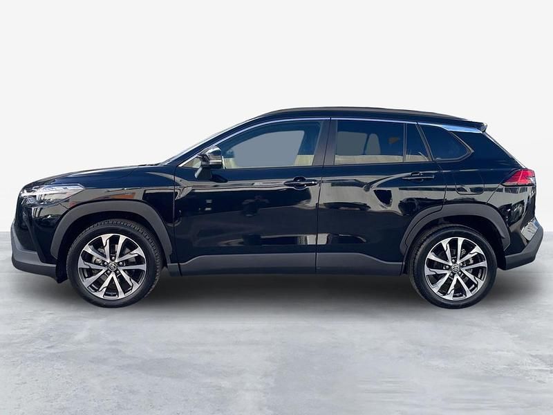 Usado 2024 Toyota Corolla Cross 83 HP SUV – 2649 - Alcabideche (Stand ...