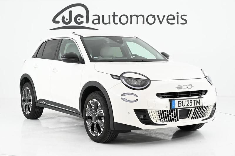 Usado 2025 Fiat 600 La Prima 136 HP SUV – 3500 Cabanões de Baixo (Stand ...