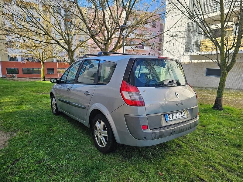 Usado 2004 Renault Scénic II 105 HP Monovolume – 2910 Setúbal (Stand ...