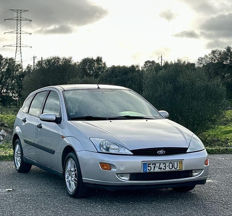 Usado 2000 Ford Focus Ambiente 78 HP Sedan – Lisboa (Stand) – € 1.450 ...