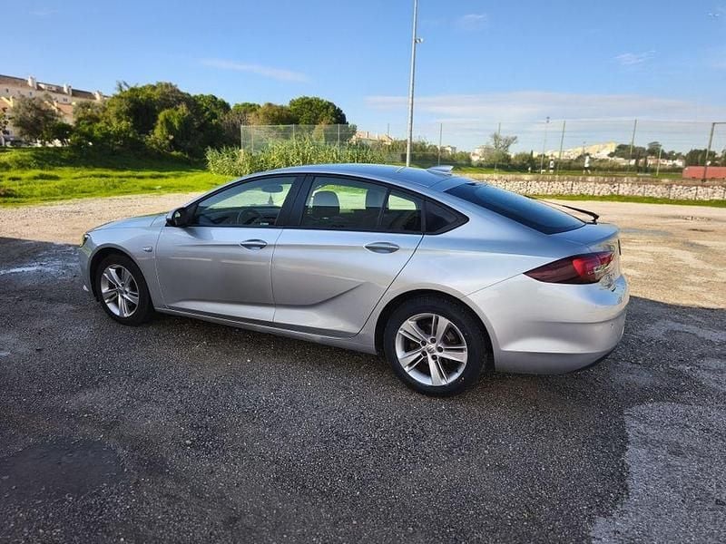 Usado 2018 Opel Insignia Business 130 HP Sedan – Setúbal (Stand) – € 9. ...