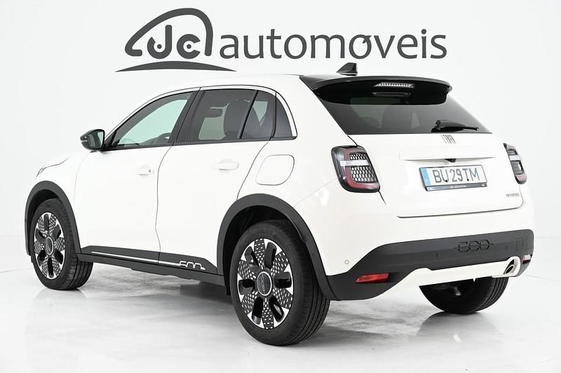 Usado 2025 Fiat 600 La Prima 136 HP SUV – 3500 Cabanões de Baixo (Stand ...