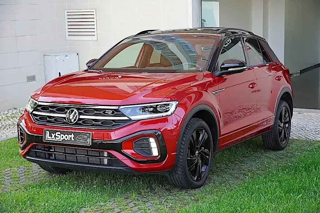 Usado VW T-Roc R-line 150 HP (2025) em Lisboa - € 31.990 | AutoUncle