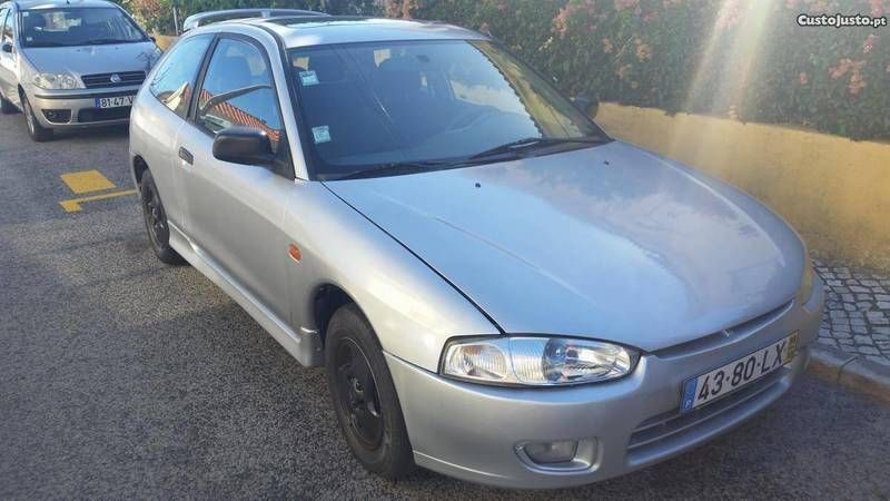Sold Mitsubishi Colt 1.3 GLX - 98 - Carros usados para venda