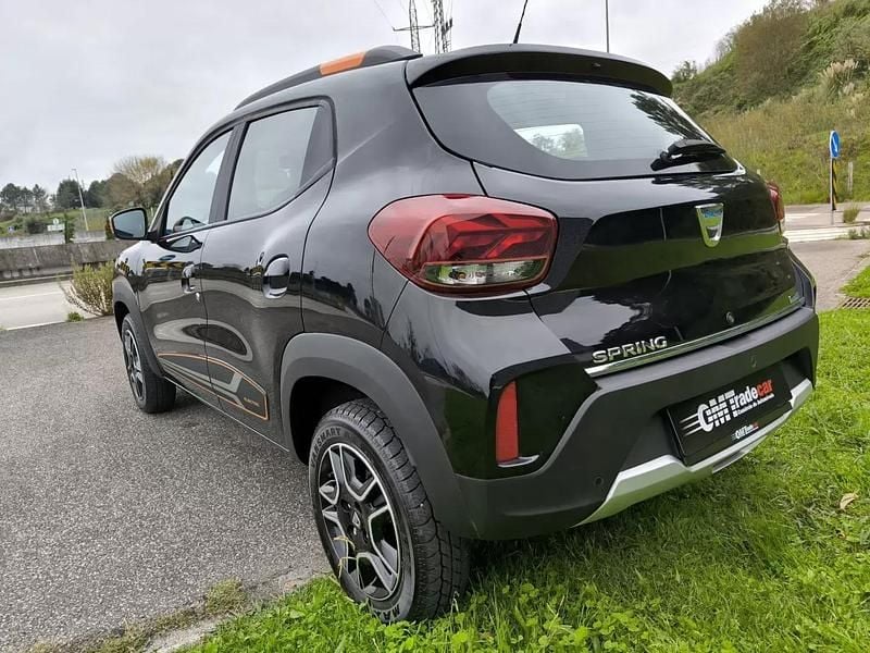 Usado 2022 Dacia Spring Comfort Plus 45 HP Citadino – 4200 Porto (Stand ...