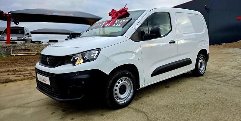 Usado 2022 Peugeot Partner 102 HP Monovolume – 5370 Mirandela (Stand ...
