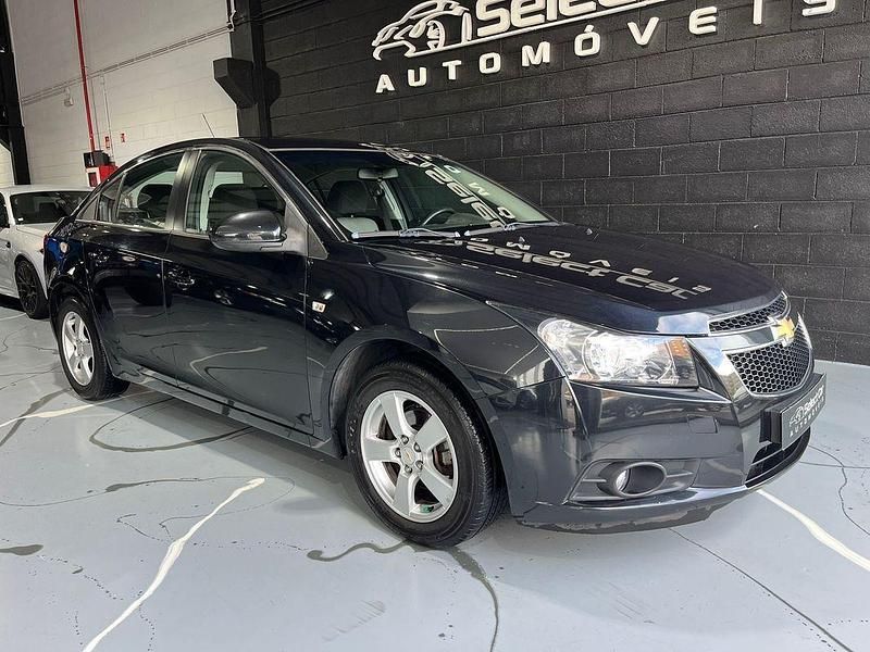 Usado 2010 Chevrolet Cruze LS 113 HP Sedan – 4440 Porto (Stand) – € 5. ...