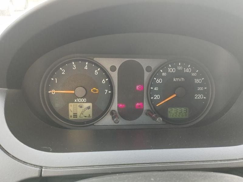 Usado 2003 Ford Fiesta Sedan – Lisboa (Privado) – € 3.250 (Preço justo ...