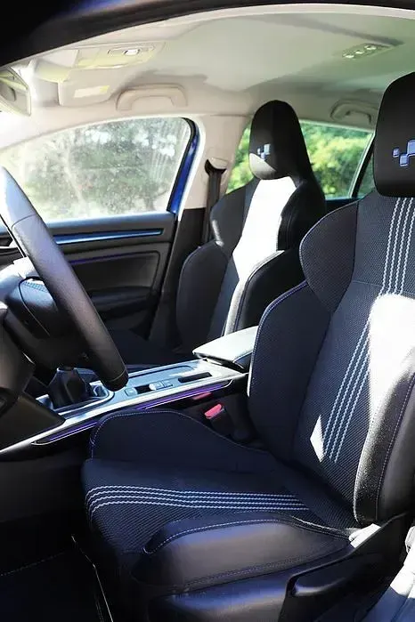 Usado Renault Mégane IV Bose Edition (2017) em Algés, Linda-A-Velha e ...