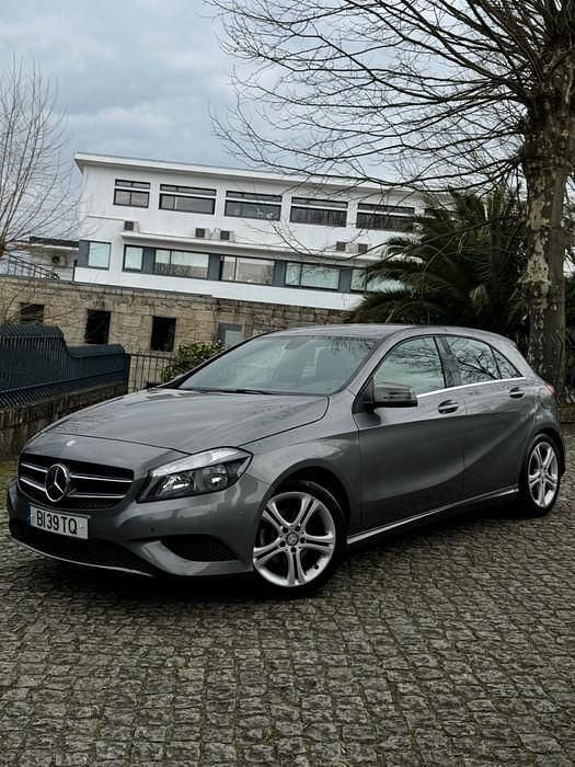 Usado Mercedes A180 Urban 110 HP (2014) em MERCEDES Ad .kms Urban ...