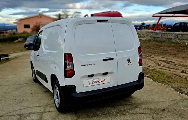 Usado 2022 Peugeot Partner 102 HP Monovolume – 5370 Mirandela (Stand ...
