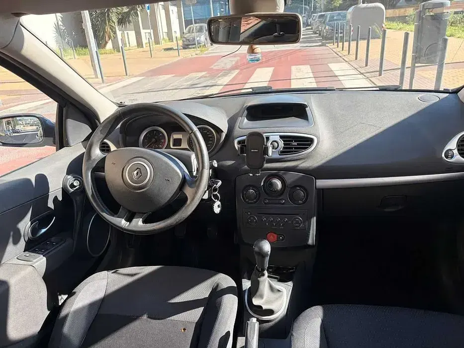 Usado Renault Clio (2006) em Real, Dume e Semelhe - € 2.200 | AutoUncle