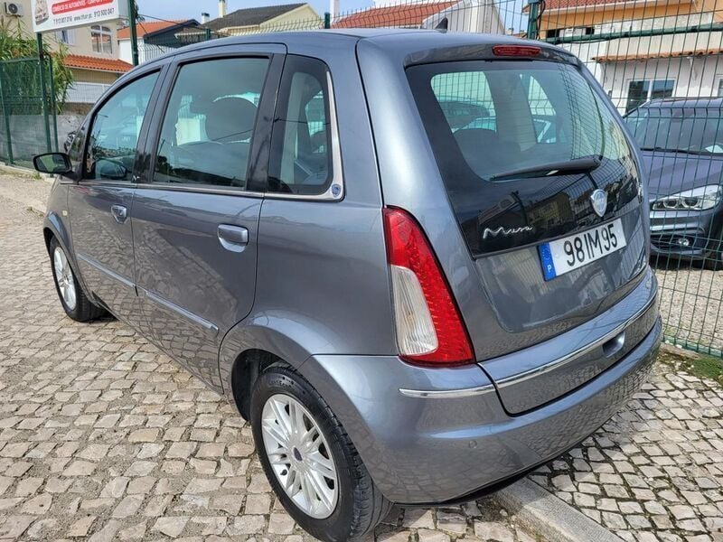 Usados 2009 Lancia Musa 1.3 Diesel | 90 cars.hp (€ 5.900) | 2815 ...