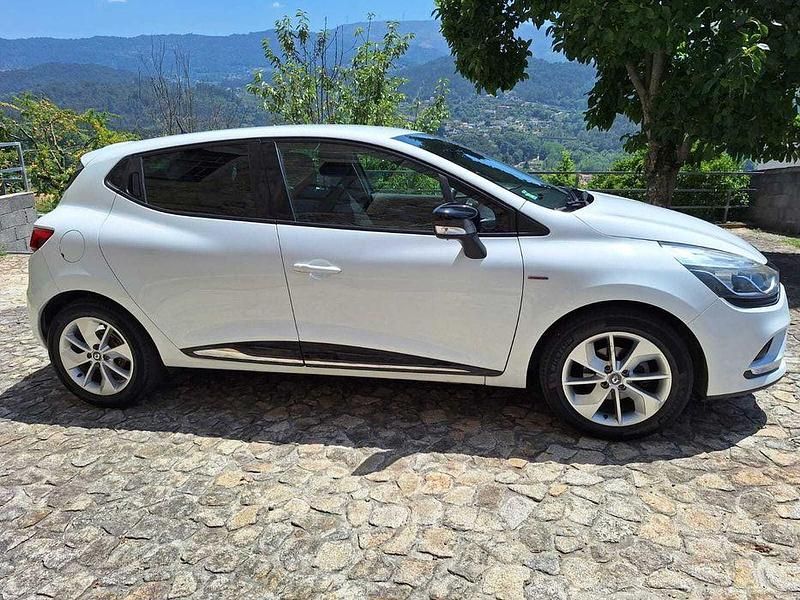 Usado 2017 Renault Clio IV 90 HP Sedan – Aveiro (Privado) – € 9.500 ...