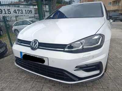 R – VW Golf VII • Veja 19 carros usados com R