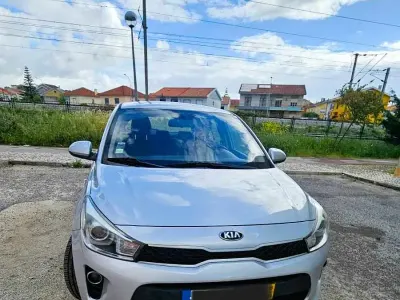 Kia Rio usados em Lisboa | Desde €4.000 • 34 carros perto de si