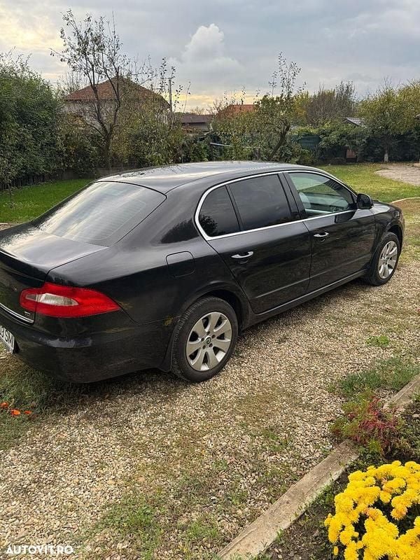 Utilizat 2012 Skoda Superb Ambition 170 CP Berlinǎ – Buzău (Dealer) – 9 ...