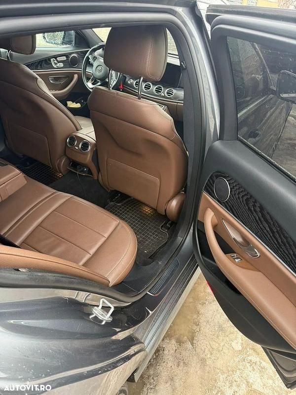Utilizat 2017 Mercedes E220 AMG line 194 CP Break – Timiş (Dealer) – 17 ...