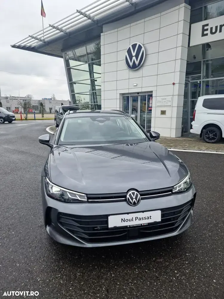 Nouă VW Passat 150 CP (2026) în Bulevardul Petrochimiștilor - Pitesti ...