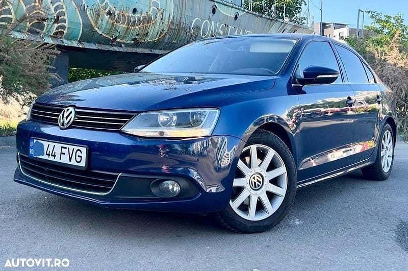 Utilizat 2012 VW Jetta 140 CP Berlinǎ – Constanţa (Dealer) – 6.150 EUR (Preț OK) | AutoUncle