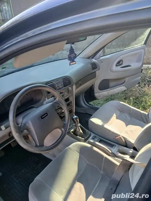 VÂNDUT Utilizat 2001 Volvo S40 125 CP Berlinǎ – Ilfov (Privat) – 2.000 ...