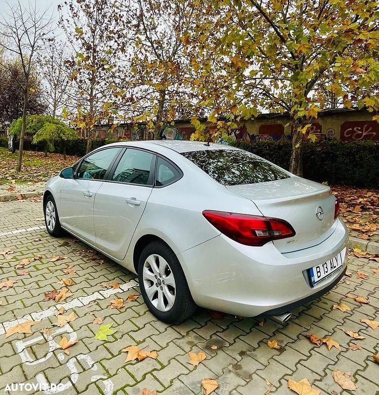 Utilizat 2019 Opel Astra 140 CP Berlinǎ – Mehedinţi (Dealer) – 10.500 EUR (Scump) | AutoUncle