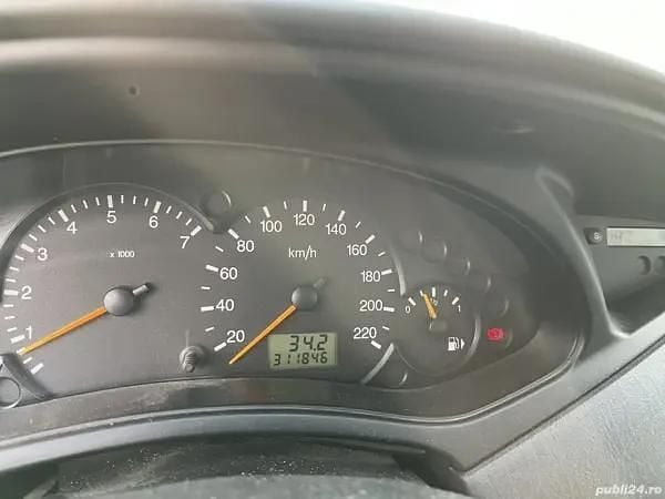 Utilizat 2002 Ford Focus 100 CP Hatchback – Vaslui (Privat) – 750 EUR ...