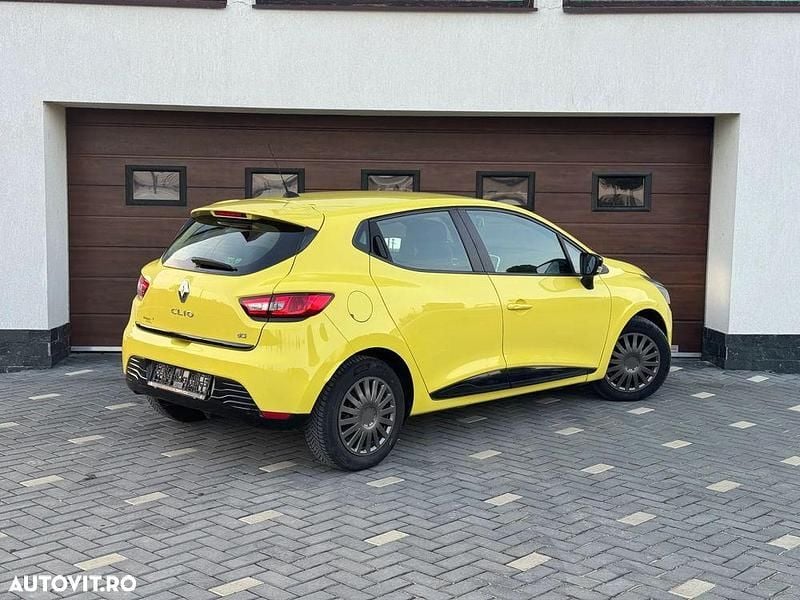 Utilizat 2013 Renault Clio IV Expression 90 CP Break – 605400 STR ...