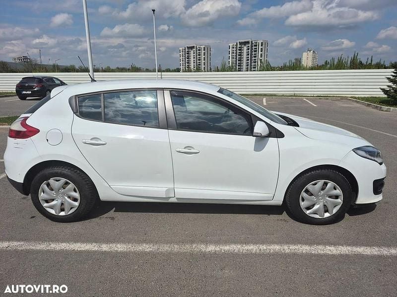 Second-hand 2015 Renault Mégane III Expression 95 CP Hatchback ...