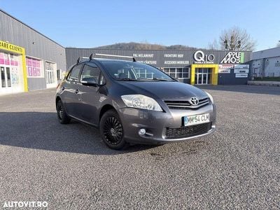 9 Toyota Auris 2012 second-hand de vânzare - AutoUncle