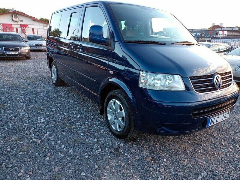 VW Multivan begagnad - 121 till salu - AutoUncle