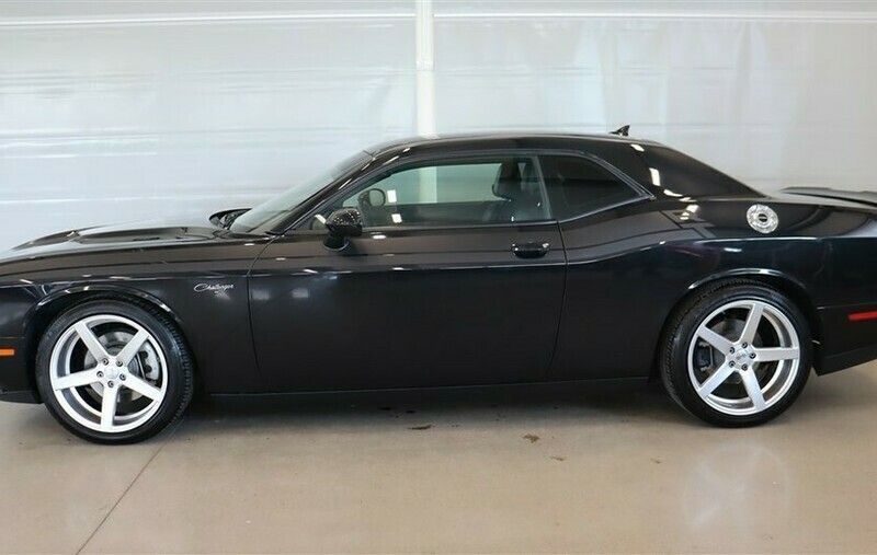 Dodge Challenger begagnad - 95 till salu - AutoUncle