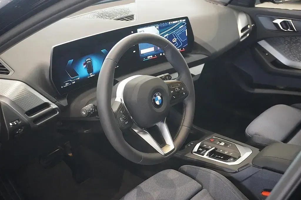 Ny BMW 120 M Sport 156 HK (2026) i , VÄXJÖ - 436 000 kr | AutoUncle