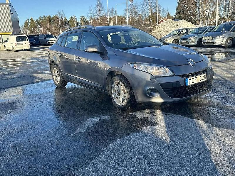 Begagnad 2011 Renault Mégane GrandTour 110 HK Kombi – 90620 Gräddvägen ...
