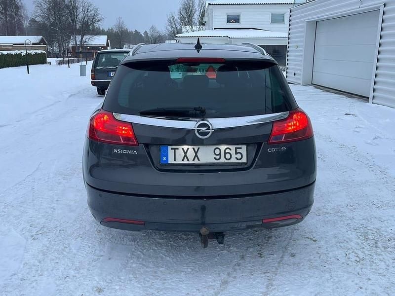 Begagnad 2013 Opel Insignia 160 HK Kombi – 93235 Ursviken (Företag ...