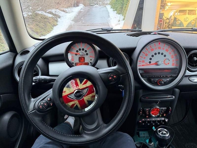 Begagnad 2013 Mini ONE Chili 98 HK Halvkombi – 61133 Stockholmsvägen c ...