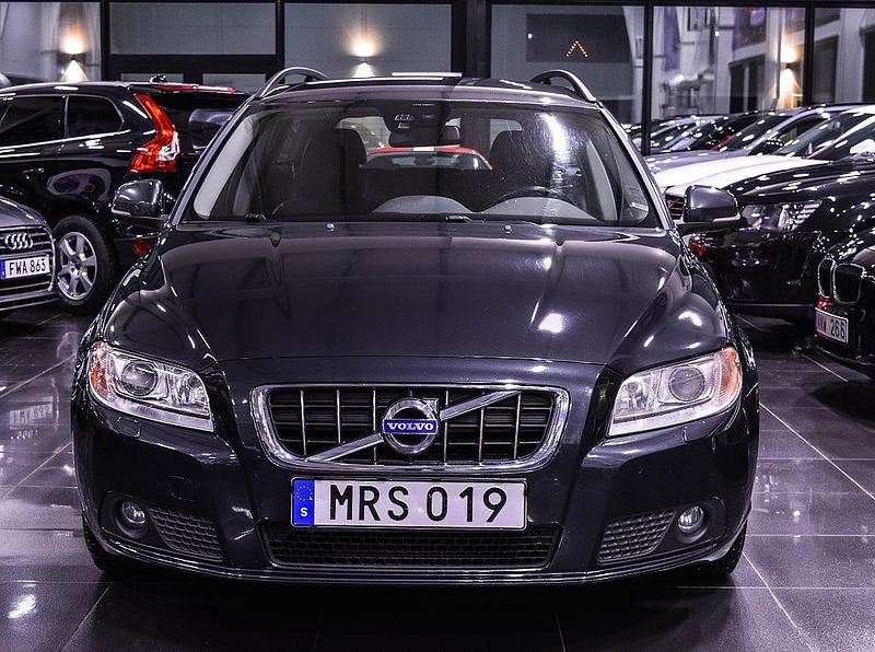 Begagnad 2012 Volvo V70 Momentum 116 HK Kombi – 58330 Algolgatan ...