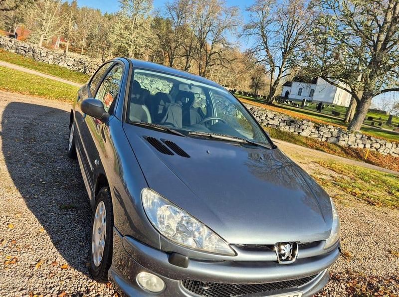 Begagnad 2007 Peugeot 206 75 HK Halvkombi – 57142 Nässjö (Företag) – 24 900 kr (Marknadspris ...