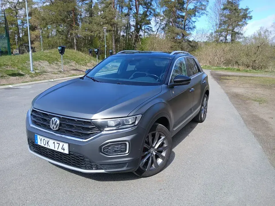 Begagnad VW T-Roc 190 HK (2018) i Lidingö - 175 000 kr | AutoUncle