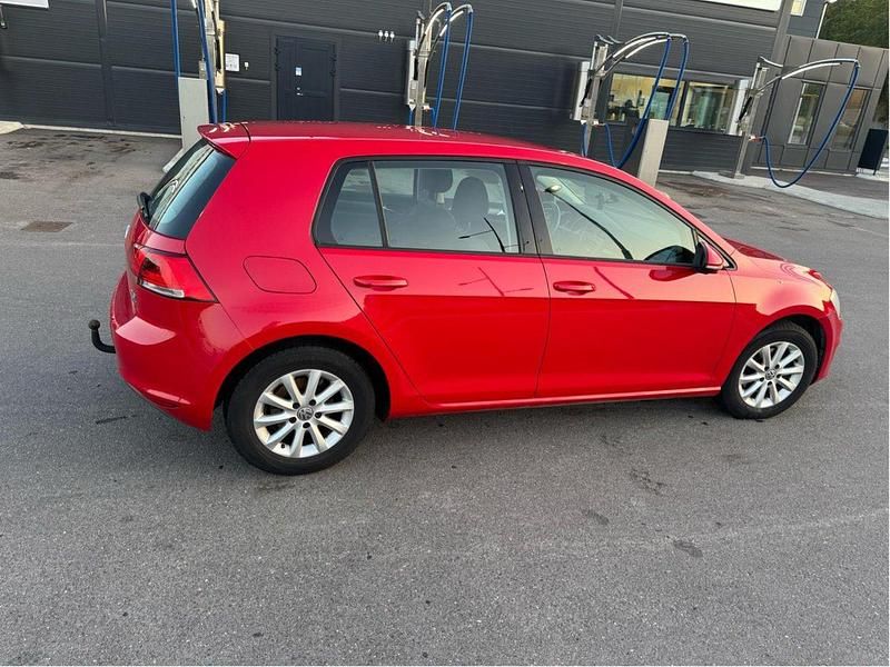 Begagnad 2014 VW Golf VII 105 HK Halvkombi – Stockholm (Privat) – 79 ...