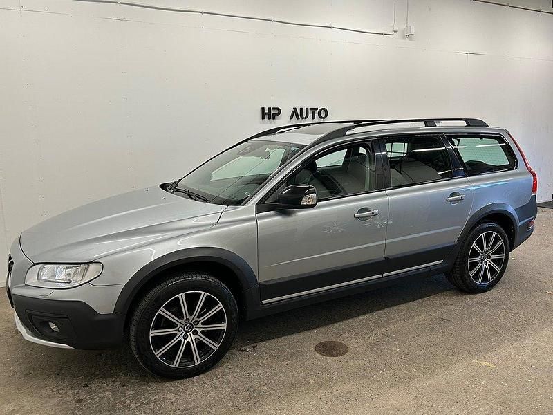 Begagnad 2015 Volvo XC70 Standard 181 HK Kombi – 75323 Uppsala (Företag ...