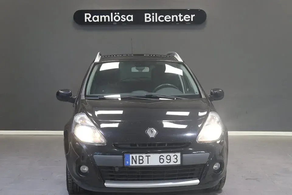 Begagnad Renault Clio 103 HK (2012) i , HELSINGBORG - 49 900 kr | AutoUncle