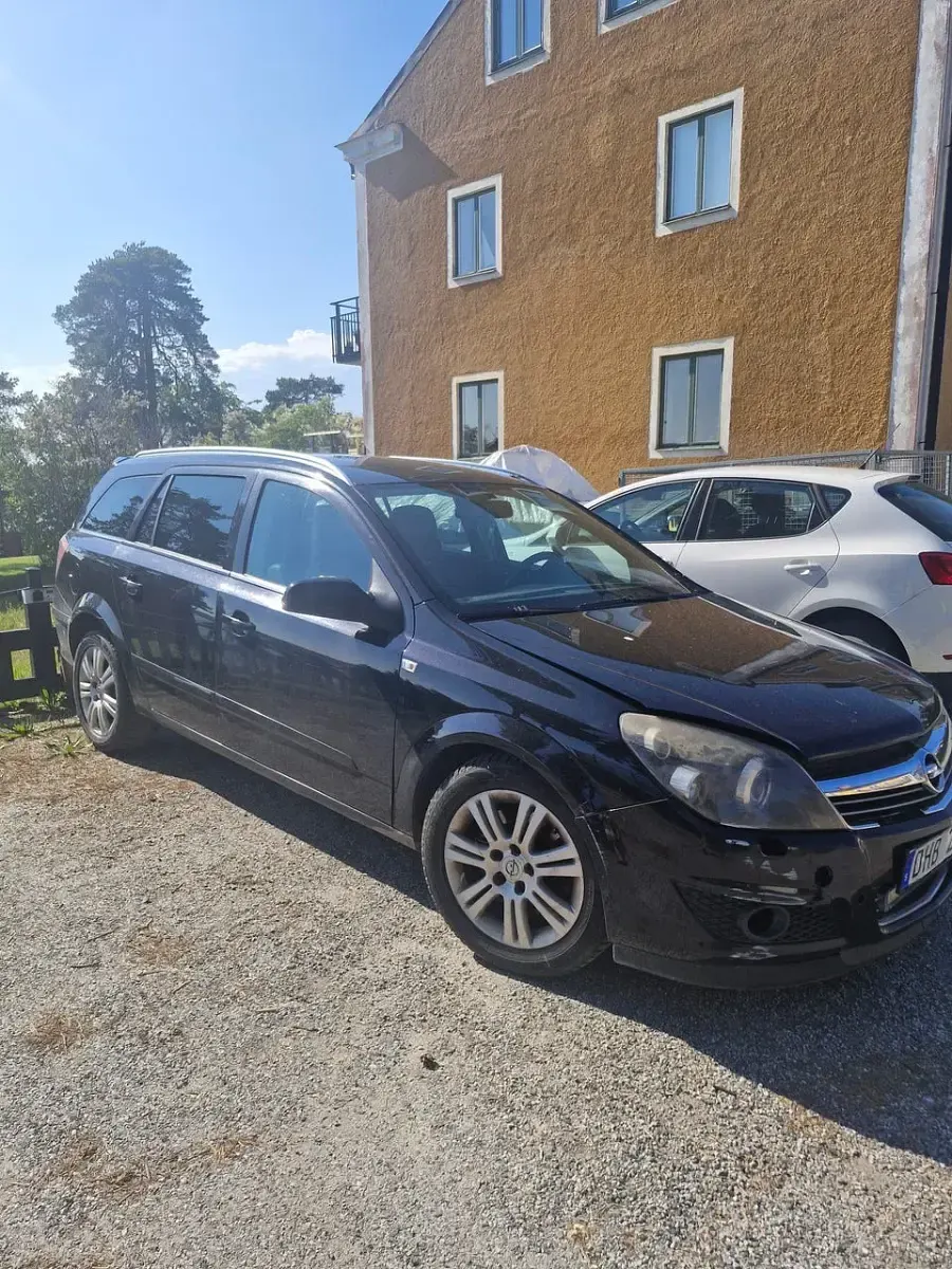 Begagnad Opel Astra 120 HK (2008) i Mörkö - 5 000 kr | AutoUncle