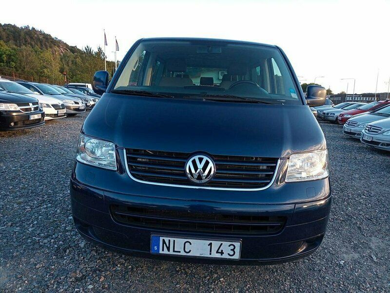 VW Multivan begagnad - 121 till salu - AutoUncle