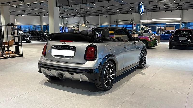 Ny 2026 Mini John Cooper Works Halvkombi – 302 62 Halmstad (Företag ...