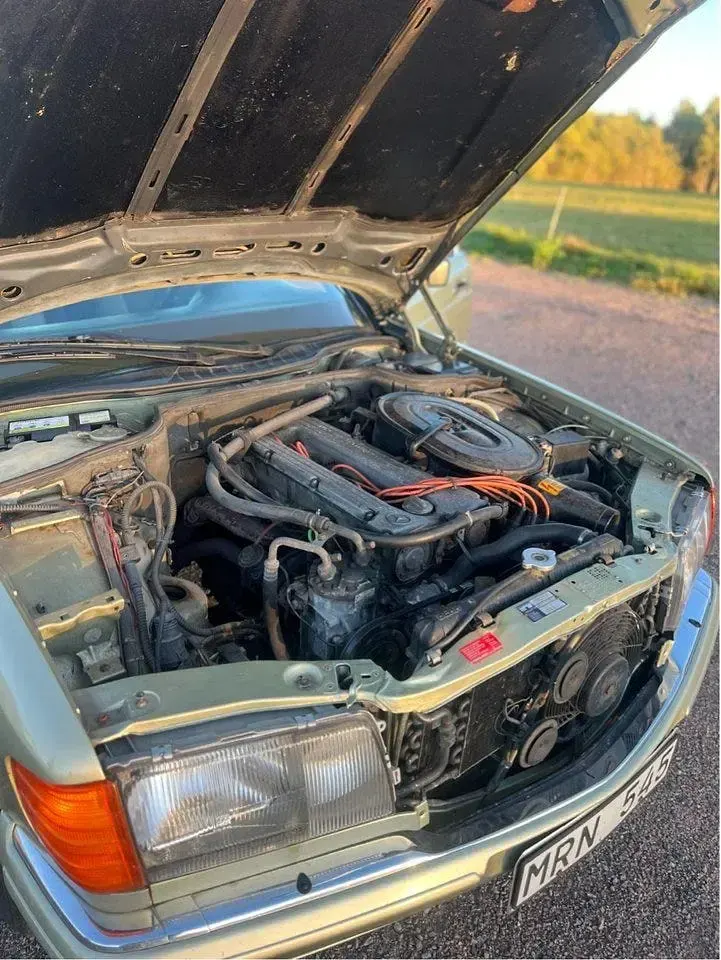 Begagnad Mercedes 280 SE 185 HK (1983) i Kvänum - 40 000 kr | AutoUncle