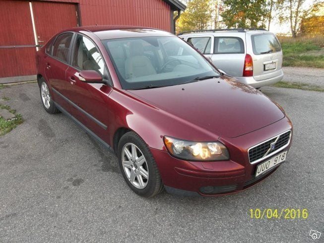 S40 - Köp begagnad Volvo S40 - 698 billiga bilar till salu - AutoUncle