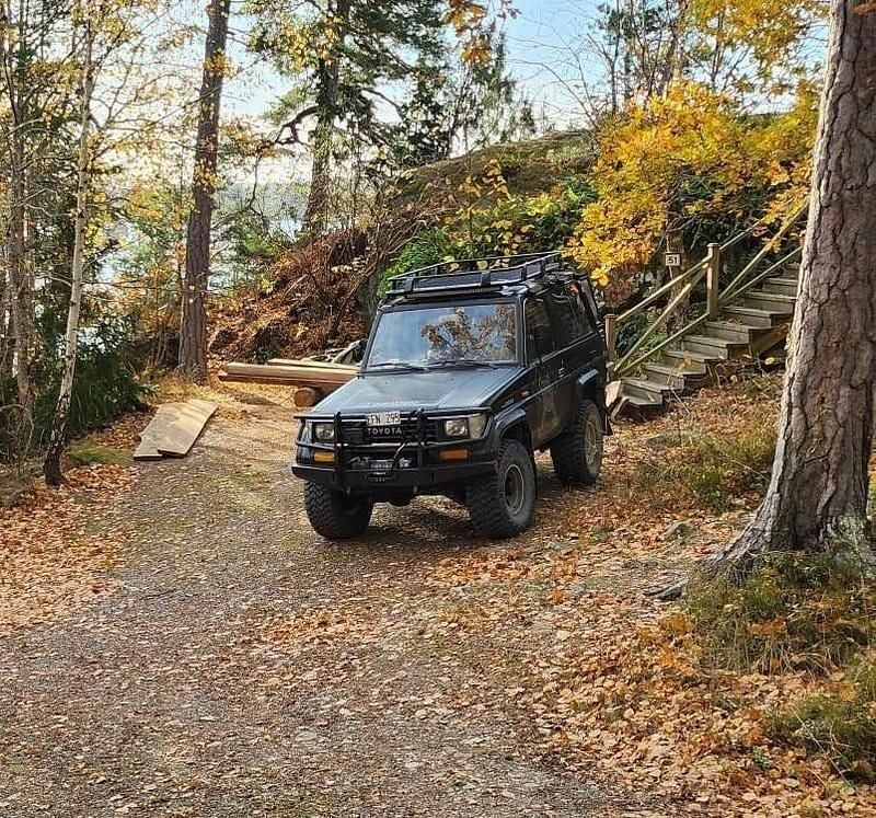 Begagnad 1992 Toyota Land Cruiser 90 HK SUV – 13465 Ingarö (Företag ...