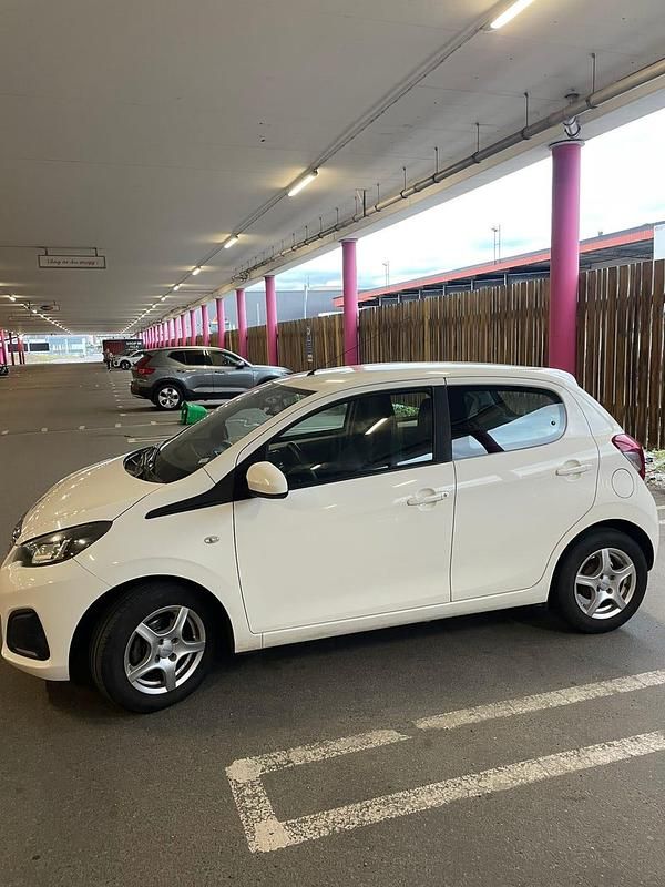 Begagnad 2014 Peugeot 108 69 HK Halvkombi – 12955 Hägersten (Företag ...